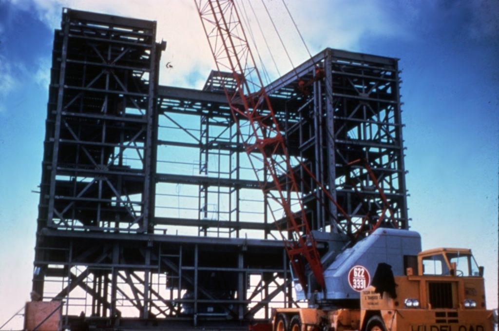Smithsonian Institution, Multiple Mirror Telescope - SGH